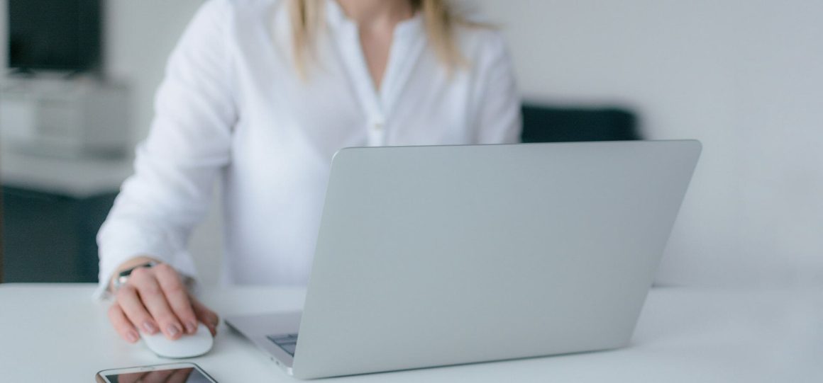 Difference between learning objective and learning outcome